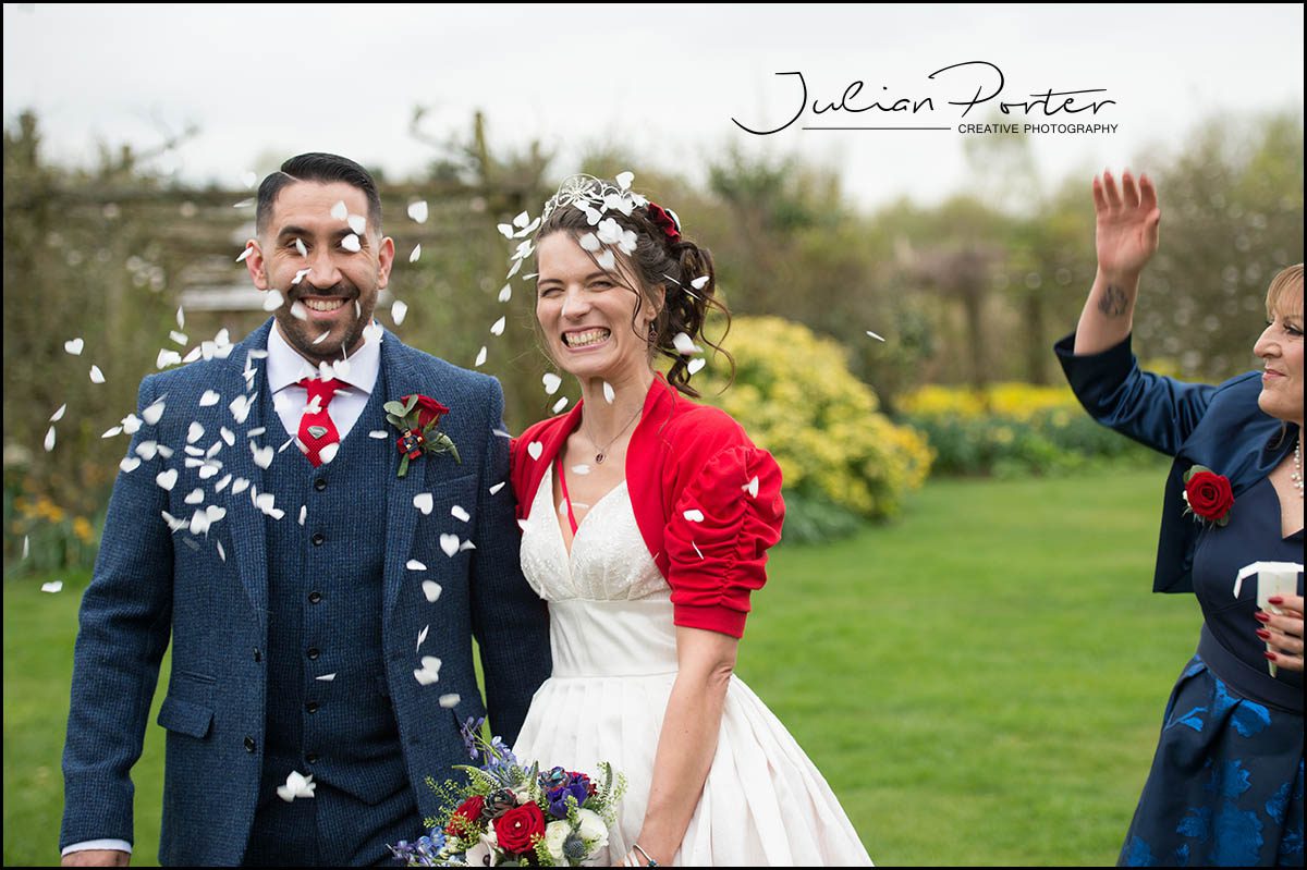 The Gardens Yalding wedding photos | Julian Porter Photography