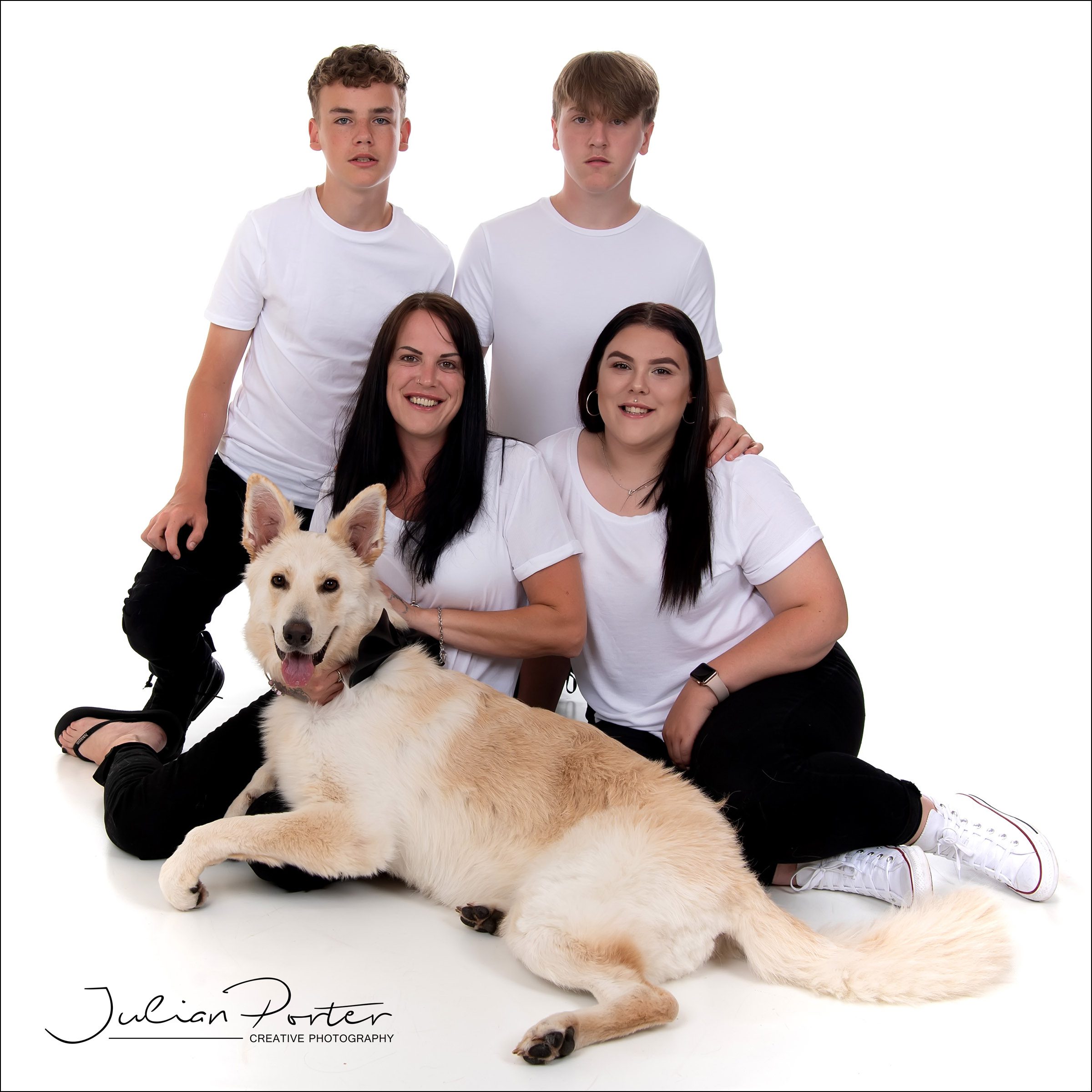 Lisa, Otis and kids 1, 2 and 3 | Julian Porter Photography