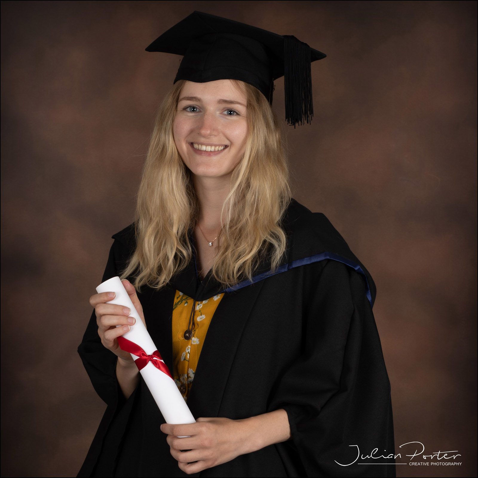 Lydia Graduation photoshoot | Julian Porter Photography